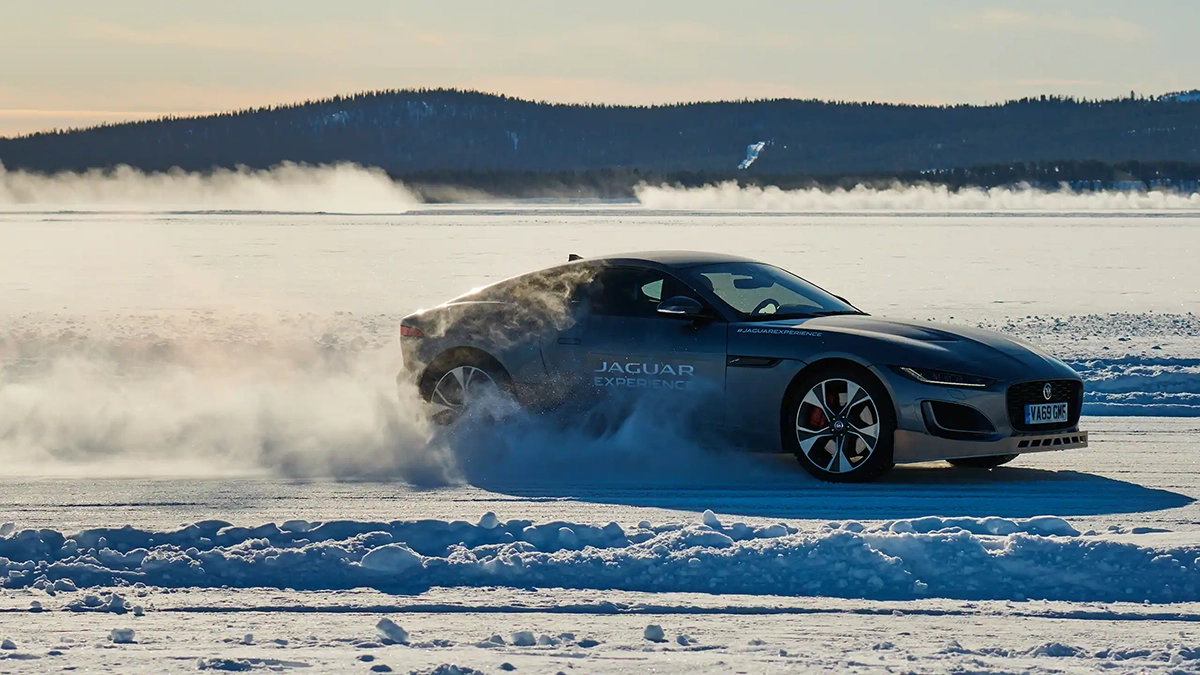 ACADEMIA DE HIELO DE JAGUAR: CONDUCCIÓN EXTREMA - revistadelmotor.es
