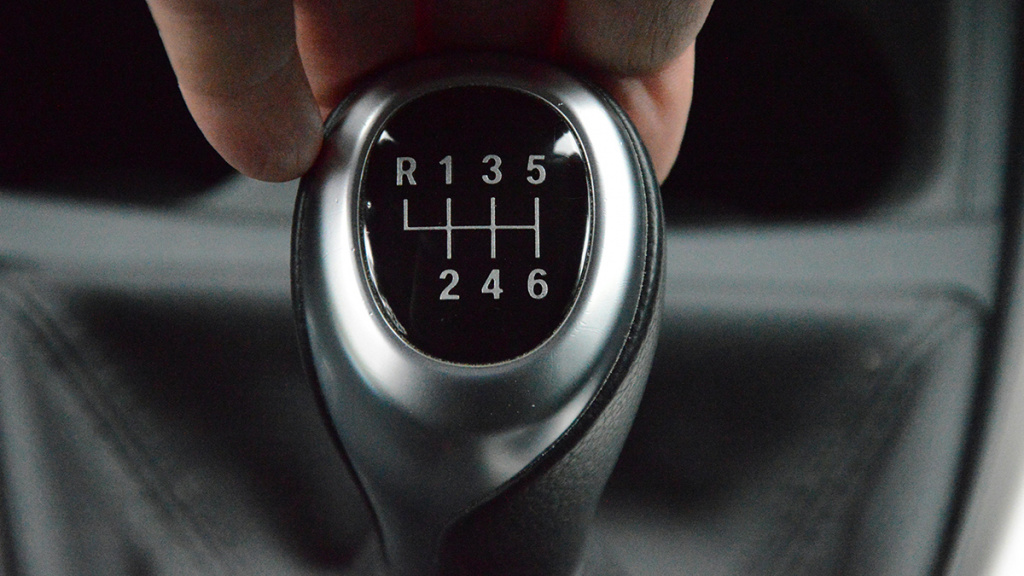 TODO SOBRE LA MARCHA ATRÁS (EN LOS COCHES, ¿EH?) - revistadelmotor.es